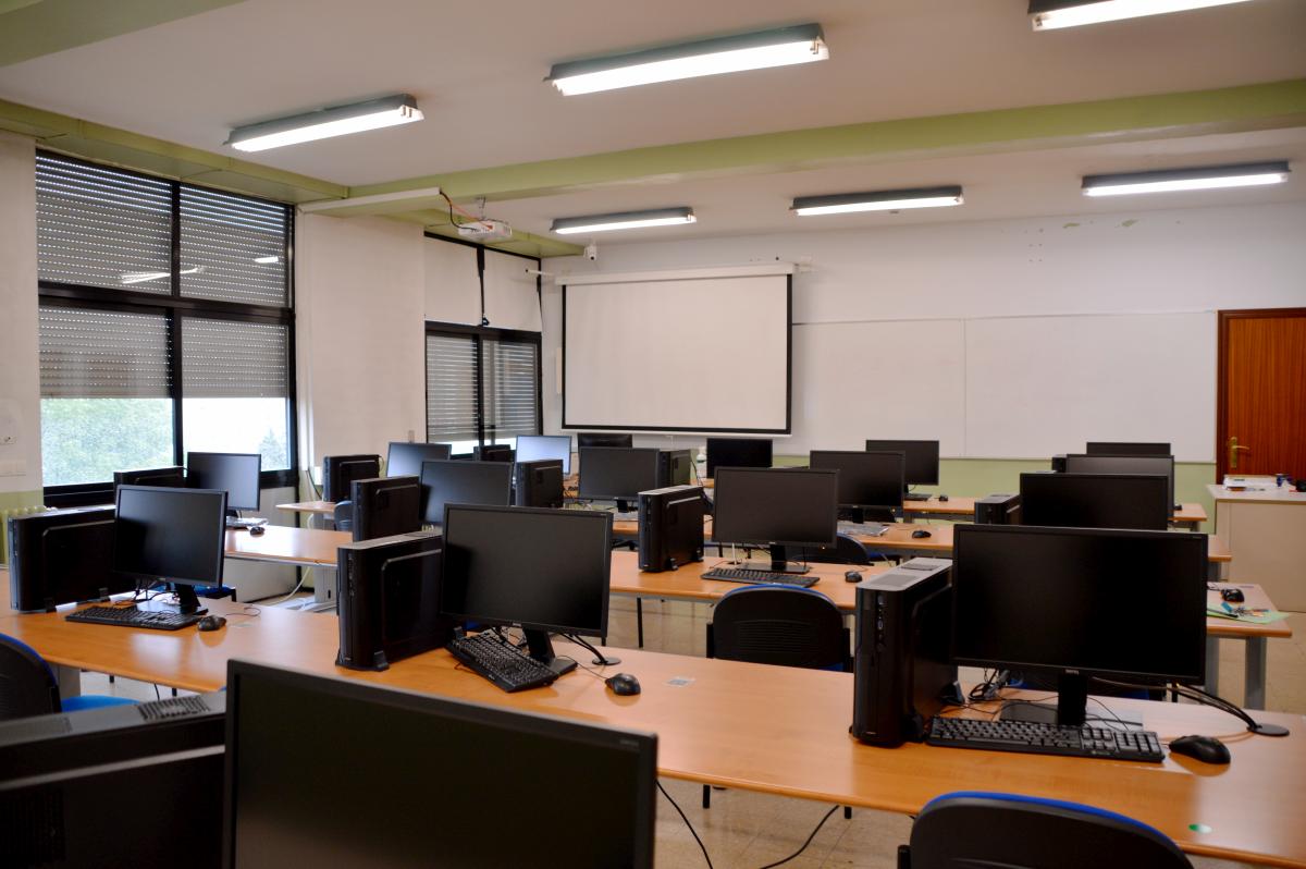 Aulas de informática EPS Río Vena | Universidad de Burgos